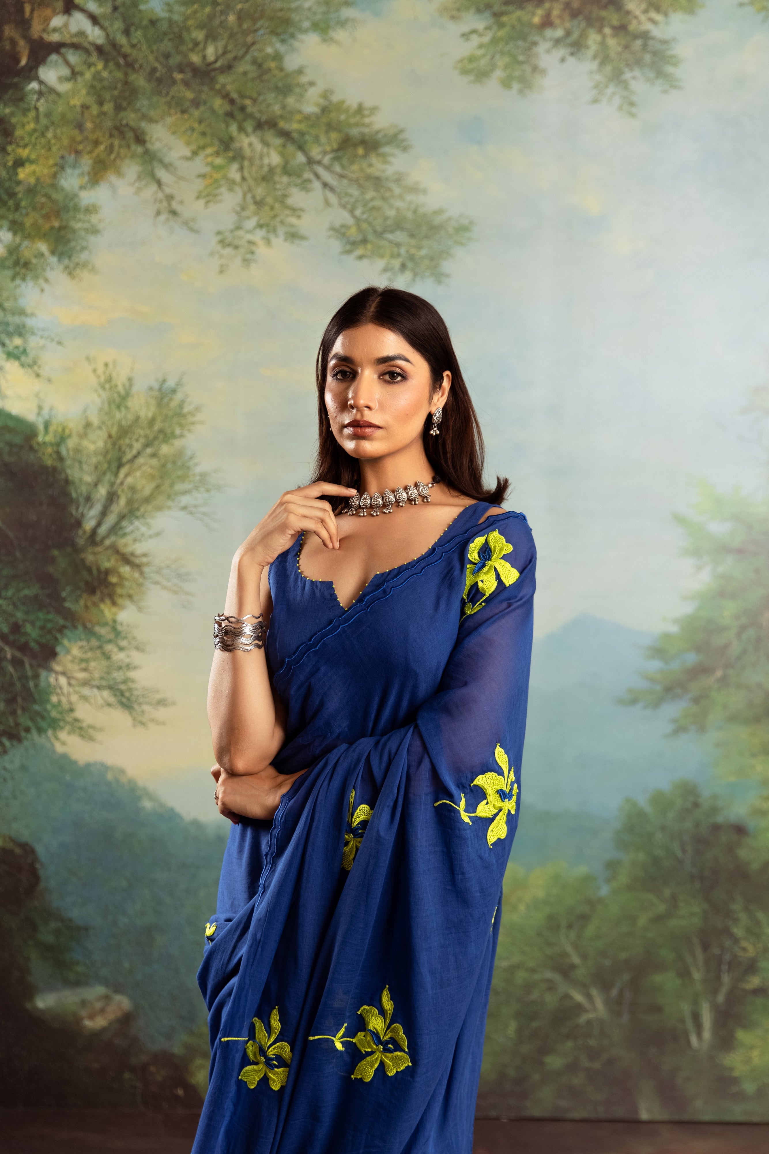 Artisan Aura: The Saree Symphony – VEAEVA